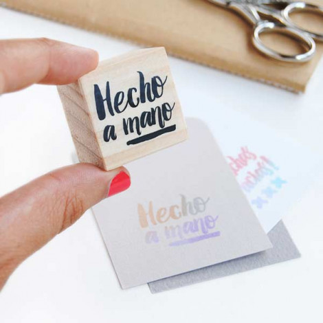 Sello Hecho a mano en castellano para etiquetas de productos
